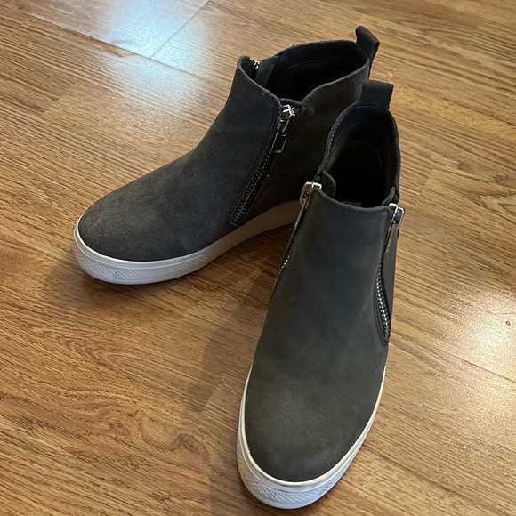 Steve Madden | Shoes | Gray Suede Platform Wedge Sneakers Steve Madden ...
